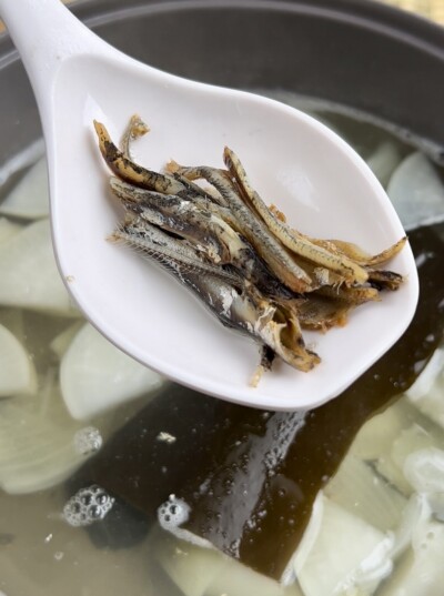 Korean Fish Cake Soup- Odeng/Eomuk Guk - Stellanspice