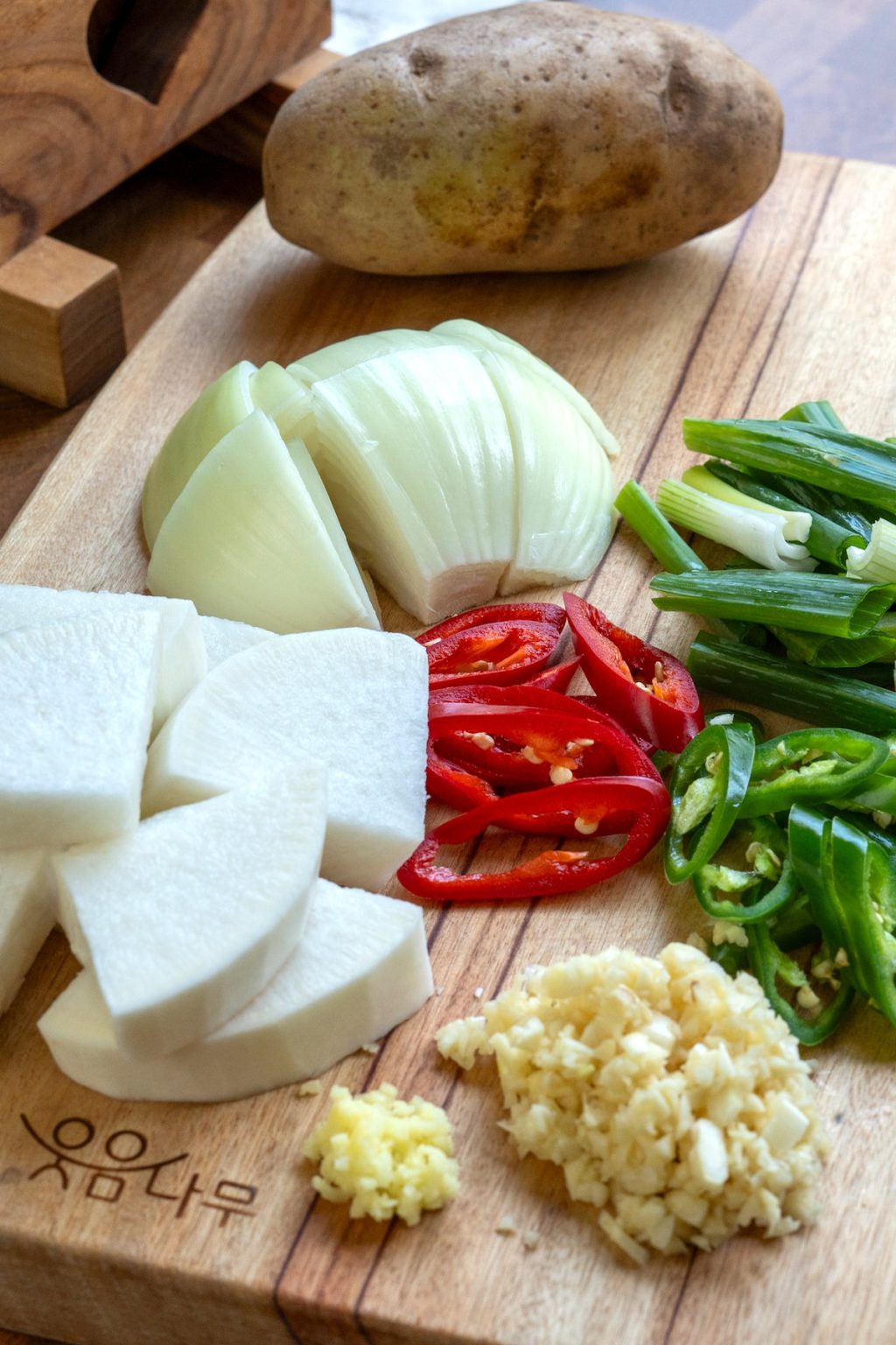 Fish Jorim (Korean Spicy Braised Fish) - Stellanspice